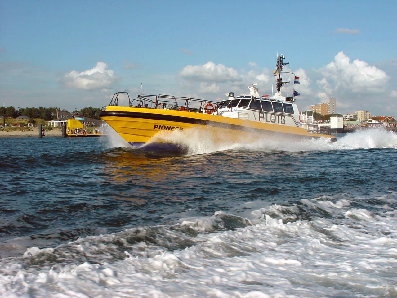 HamiltonJet HM Series - AMW - Marine